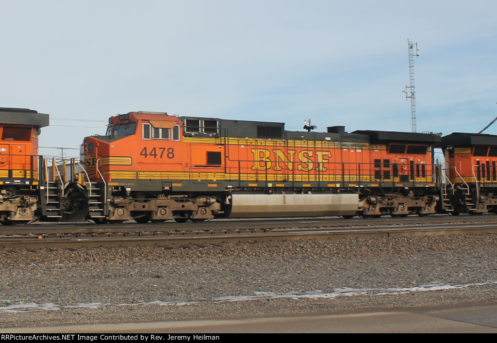 BNSF 4478 (2)